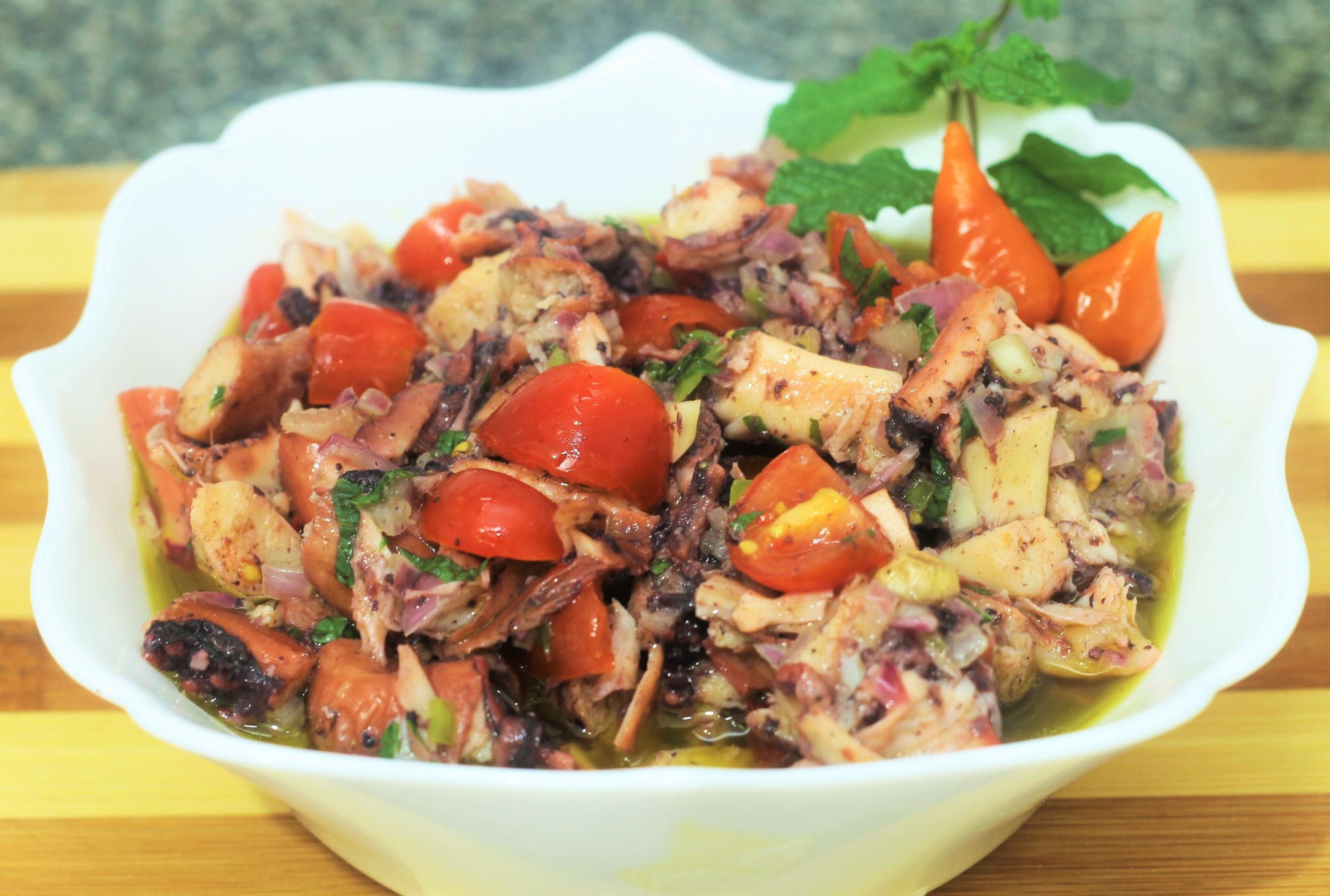 Salada Quente de Polvo - Ciscando na Cozinha por Fátima Pinto